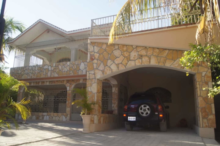 *Welcome To Ayala Guest House!* - Port-au-Prince