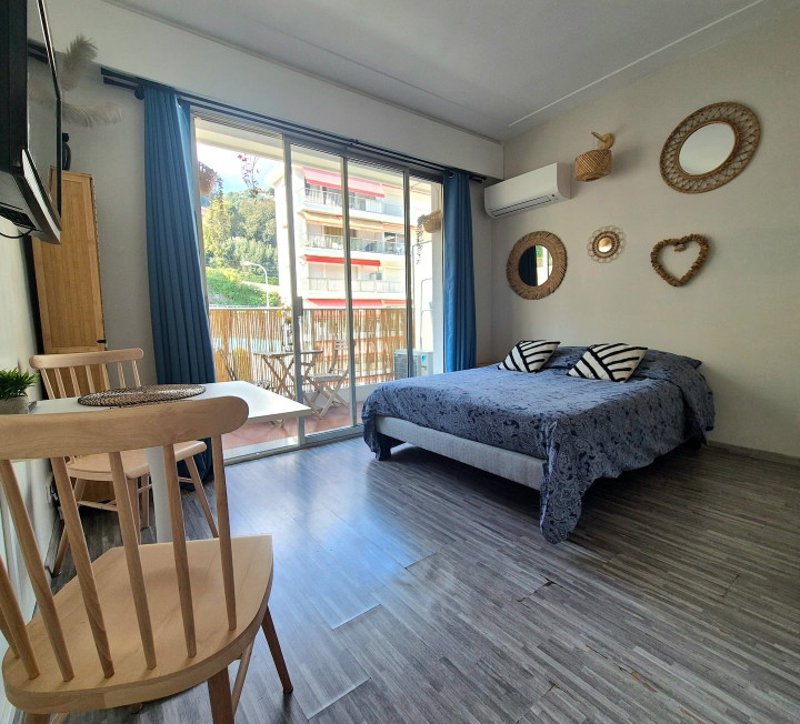 La Plage Seafront Studio With A/c Private Parking - Mentone