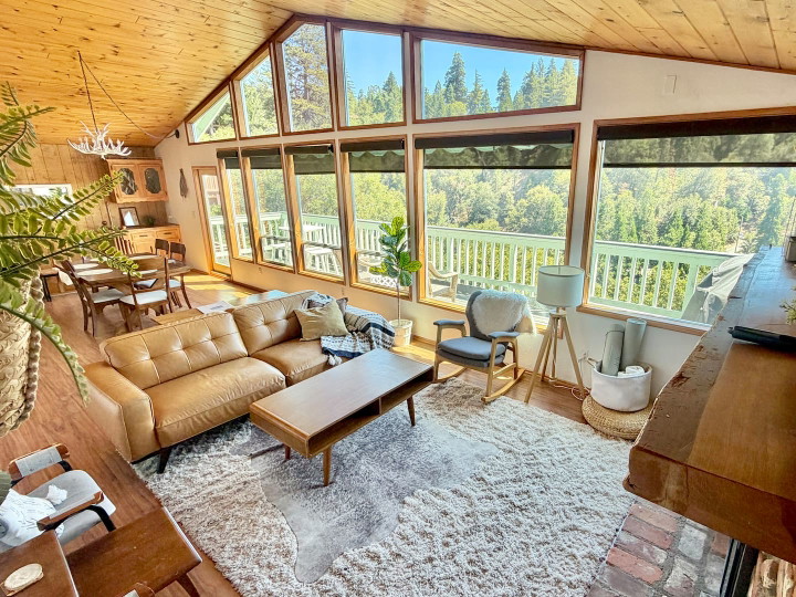 Calming Cottage W/ Breathtaking View Near Lake! - San Bernardino, CA