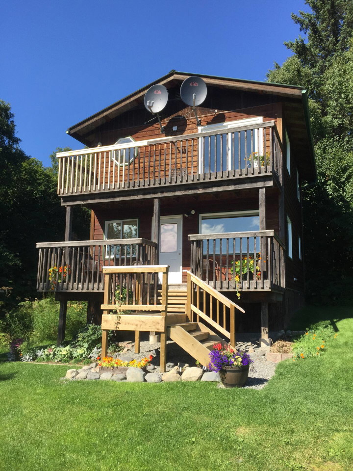 Eclectic Charm And Stunning Views! - Homer, AK