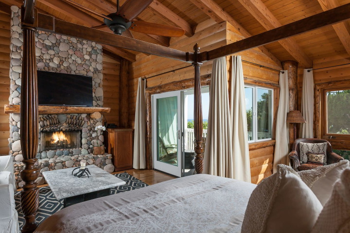 Cozy Beach Cabana - Laguna Beach, CA