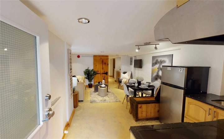 Corso Italia 1br Suite · Private Entry · Monthly - 