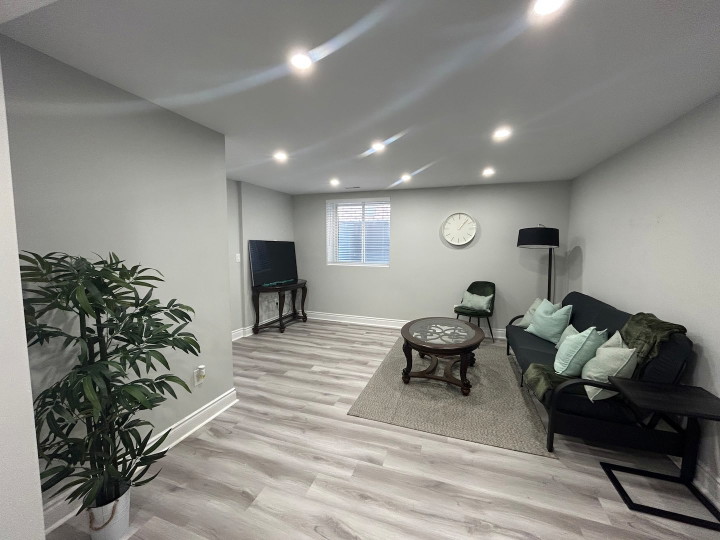 Bright & Spacious 2br Apartment | Caledoneast - Caledon, ON, Canada