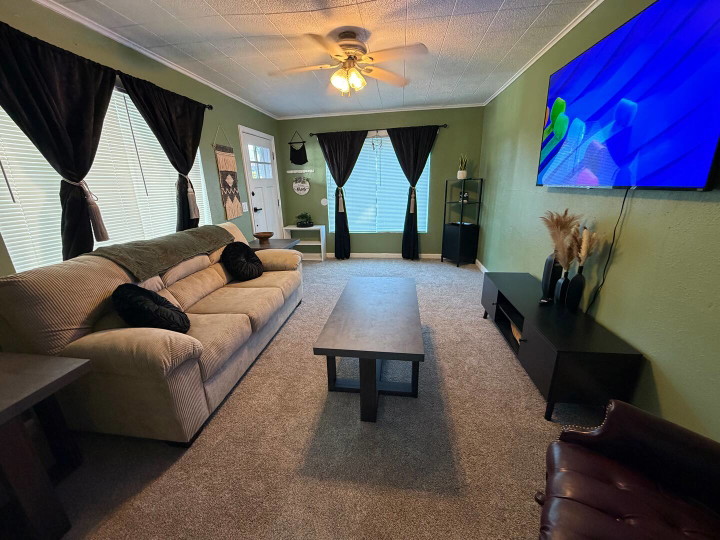 Boho, Stylish Yet Cozy 1/1- .6 Mi From Downtown! - Ponca City, OK