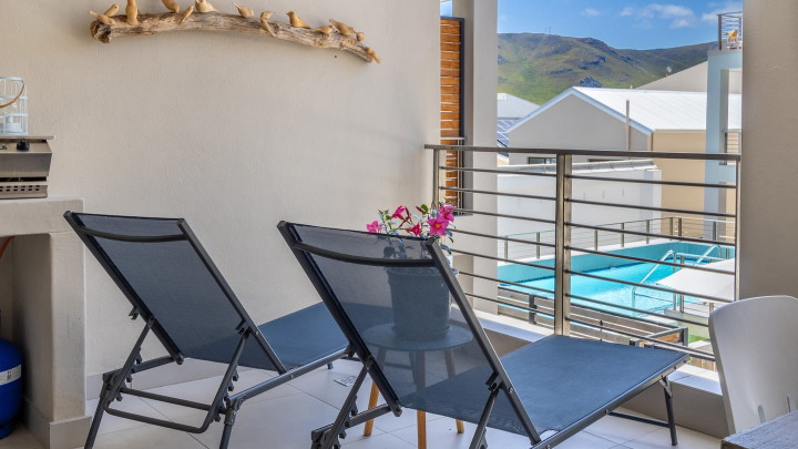 Two Bed Pool View Delux 208 - Hermanus