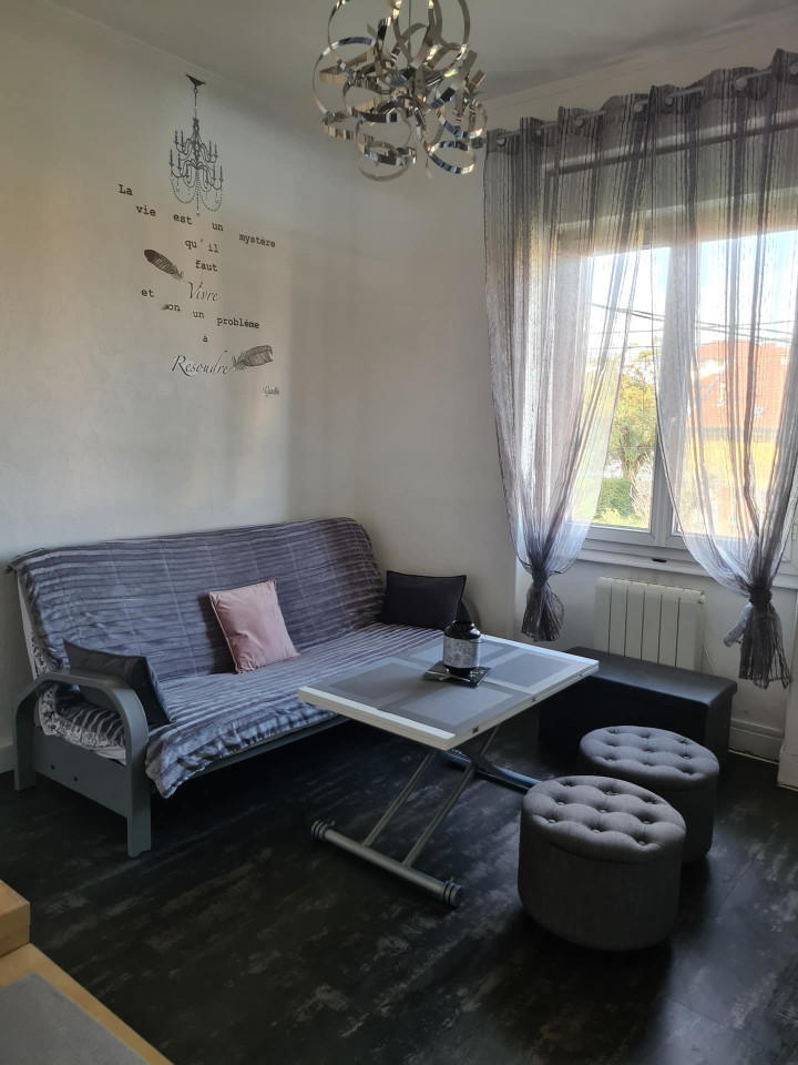 Logement Lumineux Et Chaleureux - Chassieu