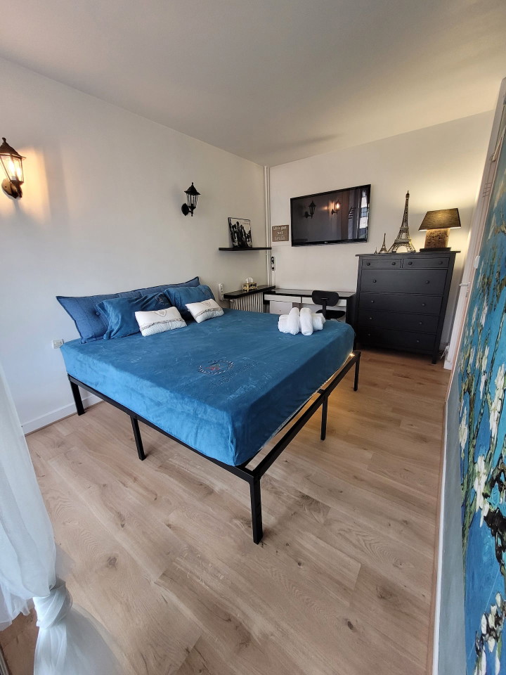 2/3 Bedroom Apartment Near Paris - Courbevoie