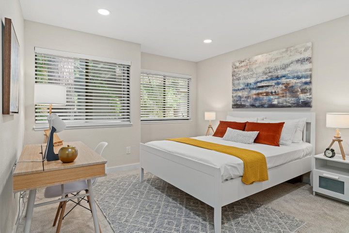Modern Downtown Bellevue Condo, Free Parking - レントン, WA