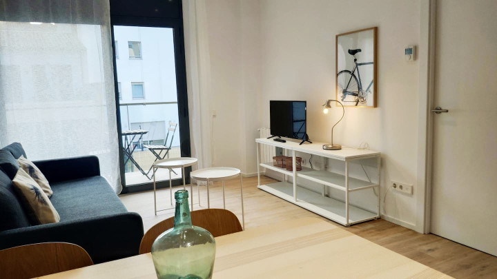 Roges Apartment. Modern Apartment With Terrace - Gerona