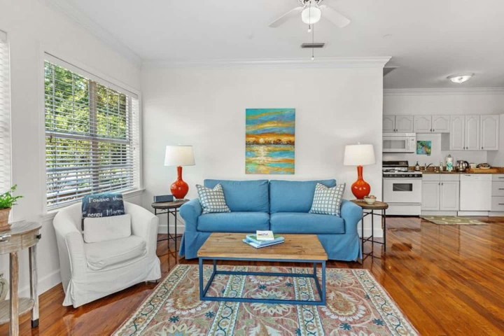 Charlotte At Jubilee Suites Bed & Breakfast. 1k/1b - Fairhope, AL