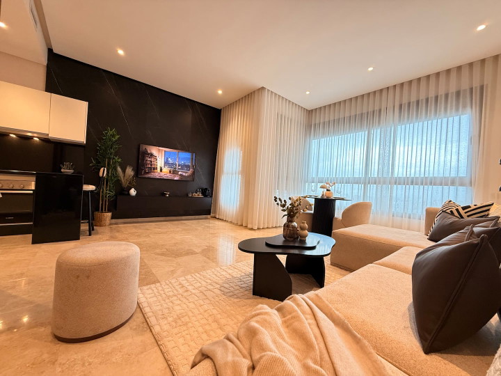 Modern & Cozy 1br | Anfa-ziraoui | Fast Wifi + Parking - Marrocos