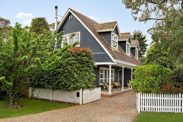 Te Kāinga Maunga | Spa, Sauna, & Cozy Fireplace - Blackheath, NSW, Australia