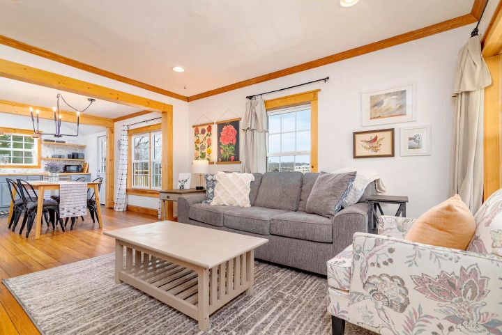 Remodeled 2br · Steps To Etsu · Pets Welcome - Johnson City, TN