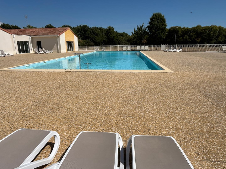 Quiet 2-bedroom Holiday Home With Pool, Near Beach And Attractions - Talmont-Saint-Hilaire