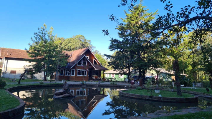 Cabana Estilo Suíça, Pátio Lago E Piscina - Gramado