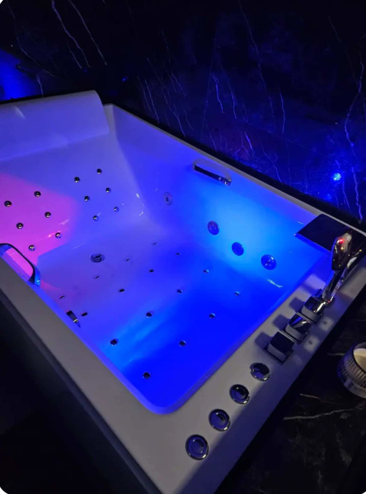 La Suite Gold Wellness&nbsp;: Jacuzzi Et Sauna - Province de Liège