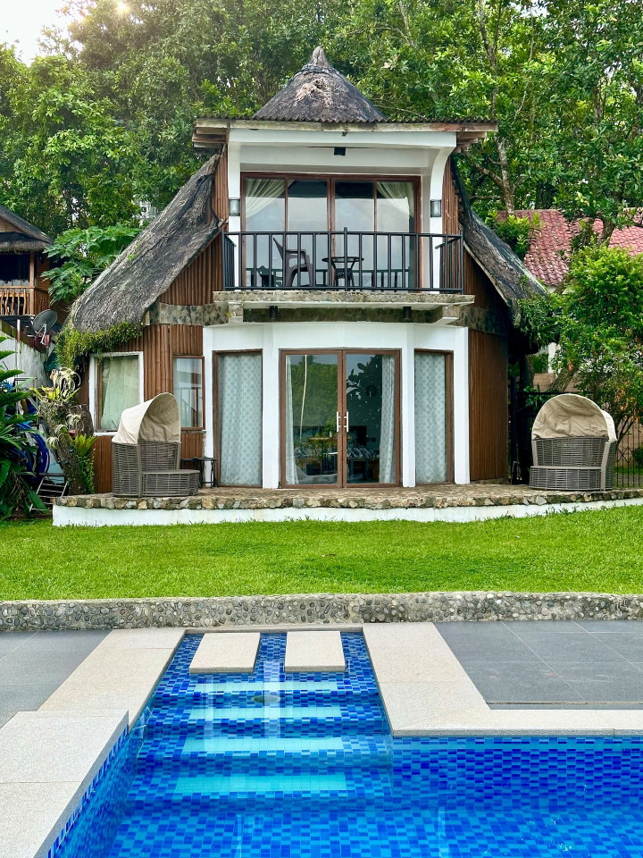 La Bella Lake House: Modern Villa With Pool - Cavinti