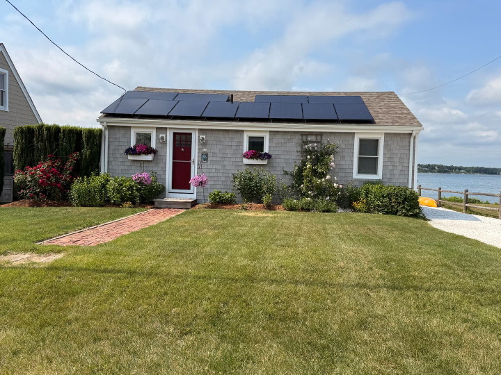 Island Gem With Dock! - Narragansett, RI