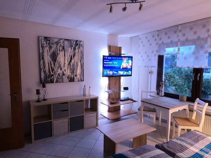 Bright And Cozy Apartment With Balcony - Duisburg