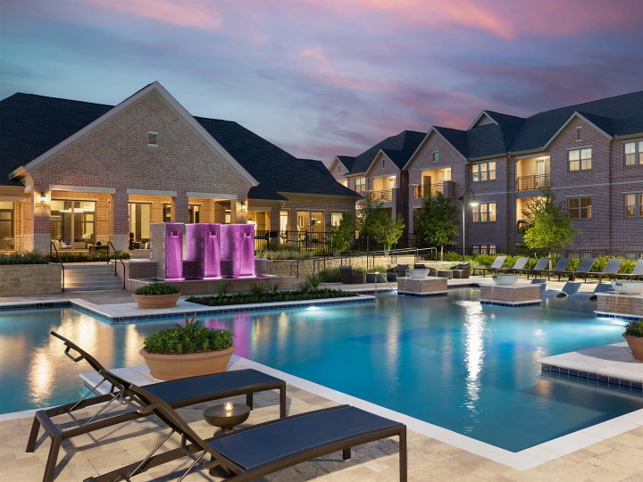 Resort-style Stay Near Dfw Airport - Dallas, TX
