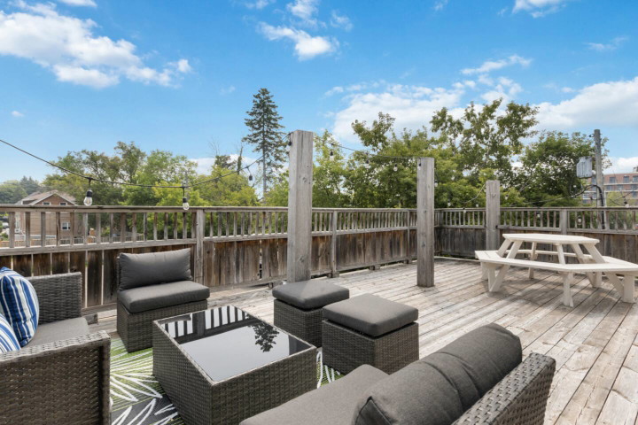 Bright And Spacious Condo In Downtown Collingwood - Collingwood
