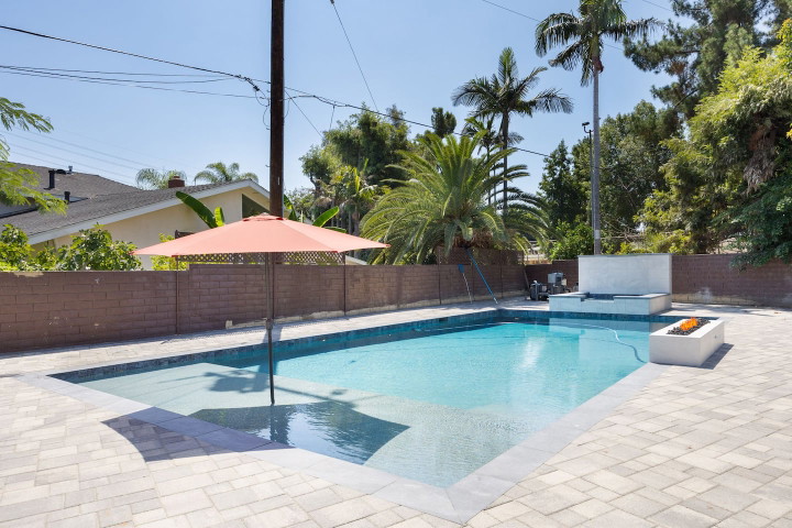 Relaxing Pool House Near Disneyland - Downey, CA