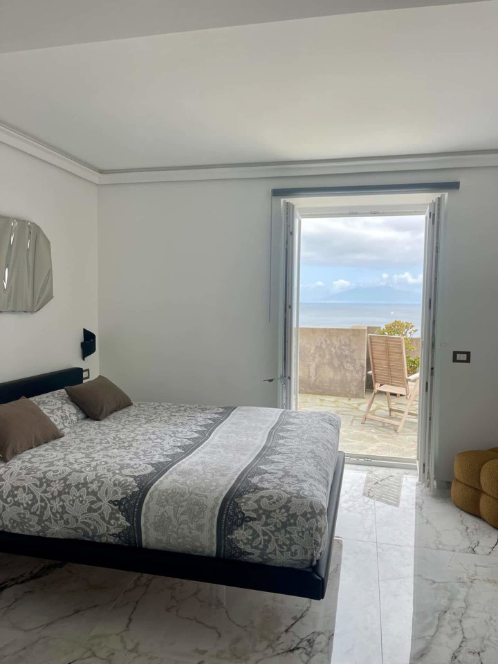 Triton Capri - Isla de Capri