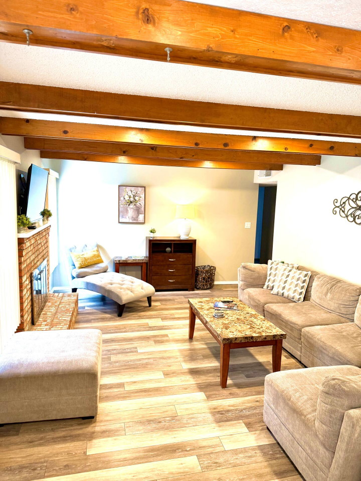 Newly Remodeled Beautiful Foothills Home - Albuquerque, NM