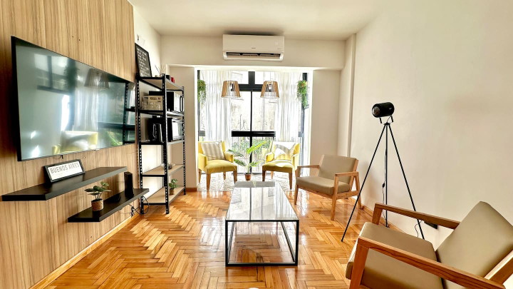 Spacious And Elegant 3 Rooms Near Recoleta Mall - Argentina