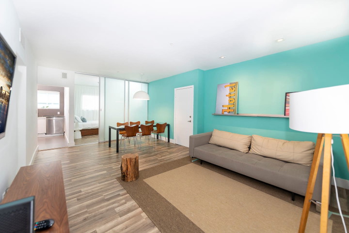 2 Bedroom Luxury Suite Near Lincoln Road Mall - South Beach, FL