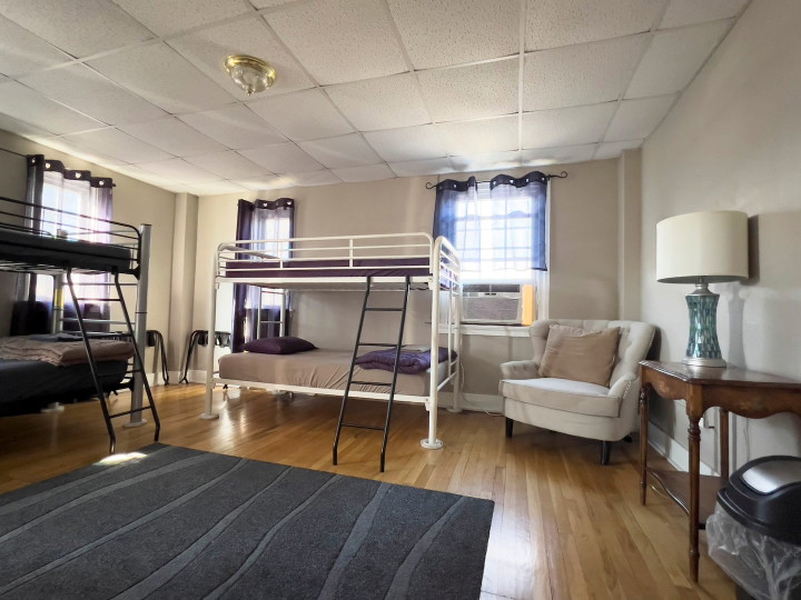 Hostel: Male Dorm #7/bunk Beds - Memphis, TN