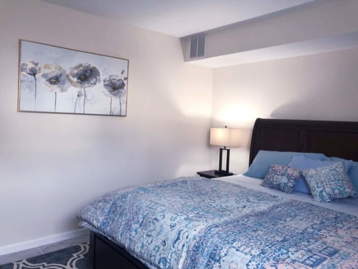 1 Bed Ground Fl No Kitchen 8 Mints To Ewr,nj 07201 -