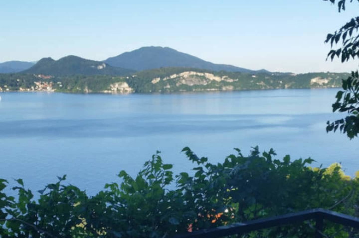 Between Lake And Sky. A Romantic And Elegant Nest With An Enchanting View - Lake Maggiore