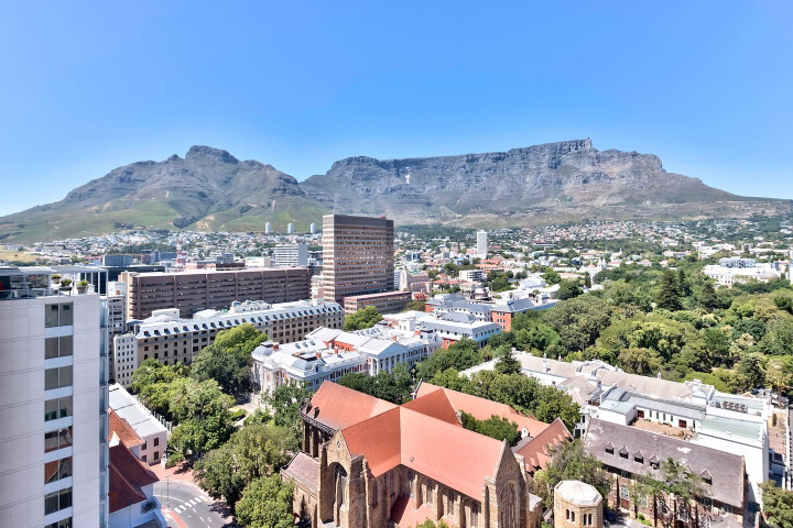 18th Floor Penthouse With Mountain Views - Cape Town