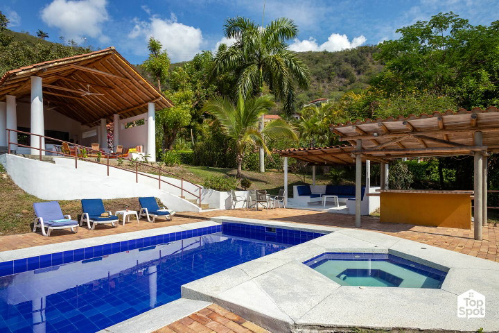 Spacious Topspot® In Entrepuentes-apulo! - Anapoima