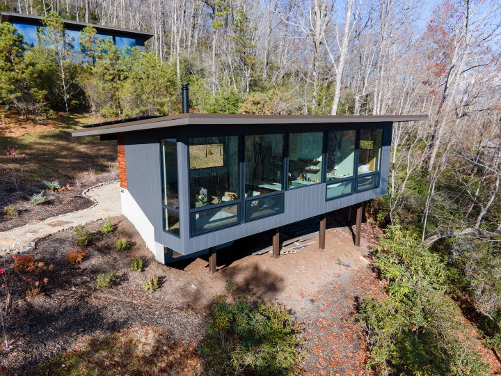 The Dogwoods Middle At Vineyard Gap - Sierra Nevada