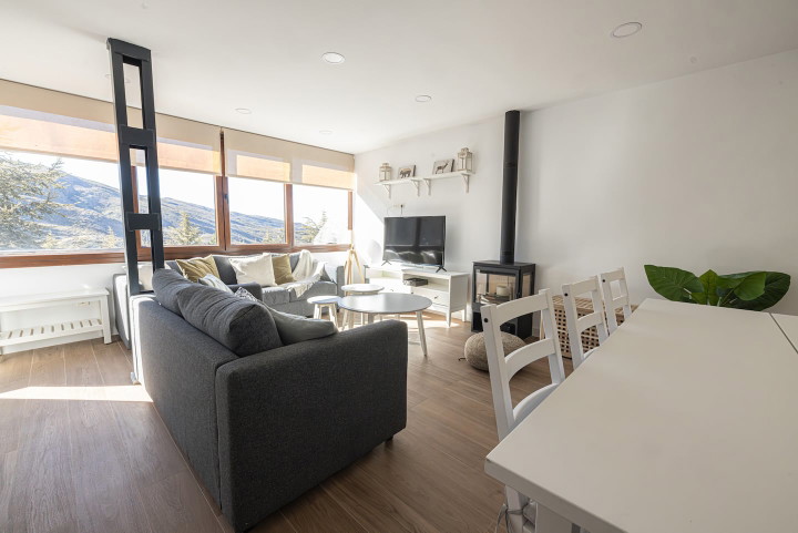 S.n. Holidays. Rosebud. 3 Bedrooms. 8 People - Serra Nevada