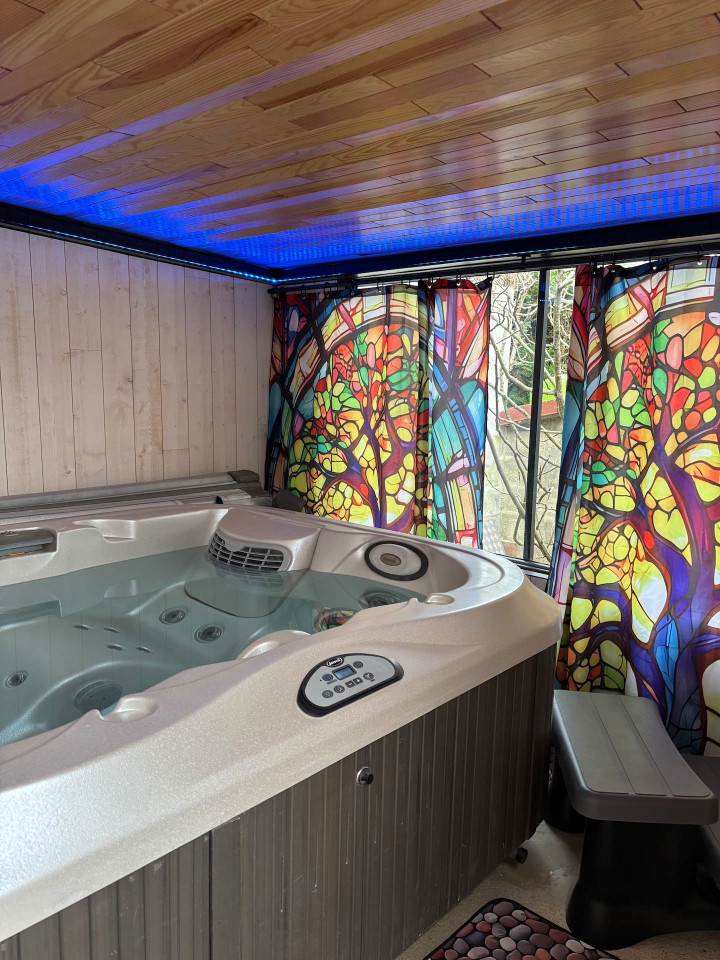 Petit Studio Avec Terrasse Couverte Et Spa Privé - Biganos
