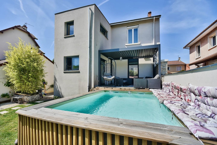 Maison Avec Piscine + Jardin + Parking / Lyon 8e - Lyon