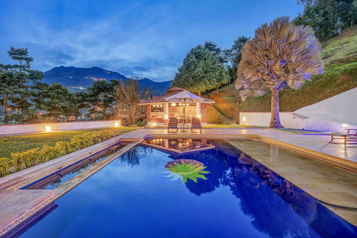 Luxury Villa | Private Pool | Nature - Bello, Colombia