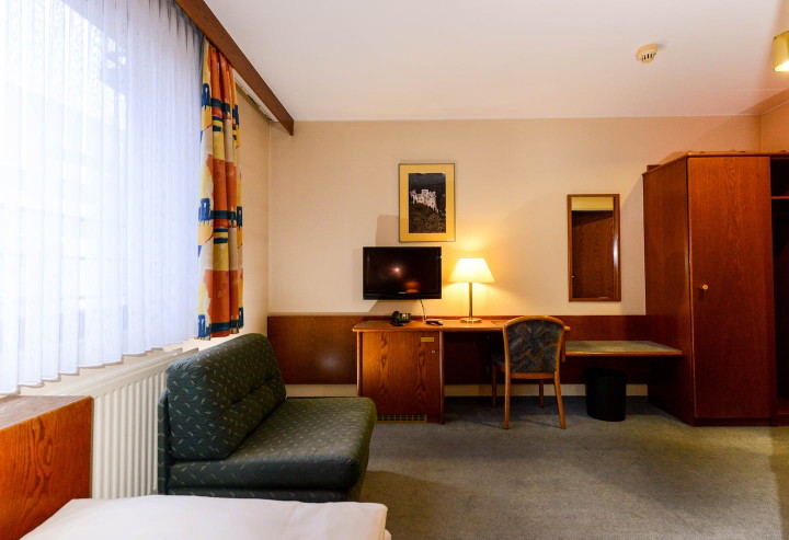 Single Room #21 - Luxemburg