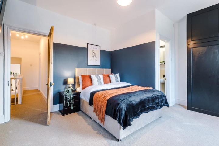 Spacious 5br House | Sleeps 9 | Free Parking | Zoo - Chester