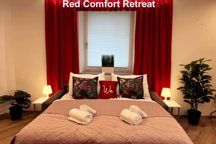Red Comfort Retreat - Linz