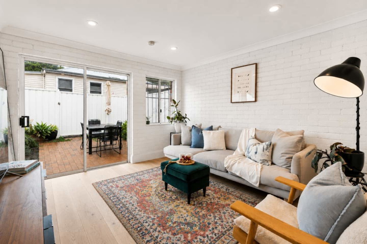 Charming Sunlit Terrace In Vibrant Newtown - Sydney