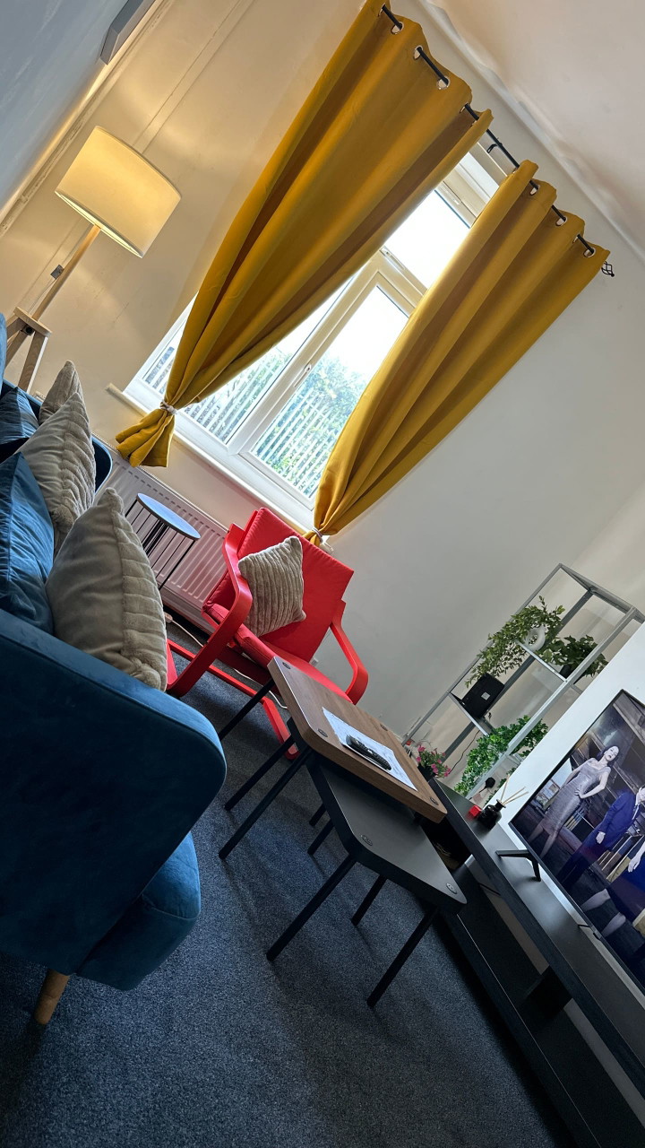 Newly Refurbished 2bed In Oldham - Oldham
