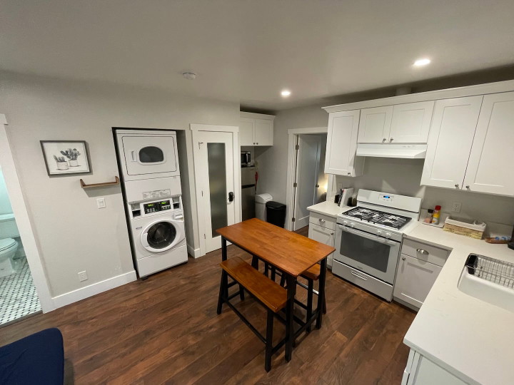 Retreat In Pasadena: Near Rose Bowl - Altadena, CA