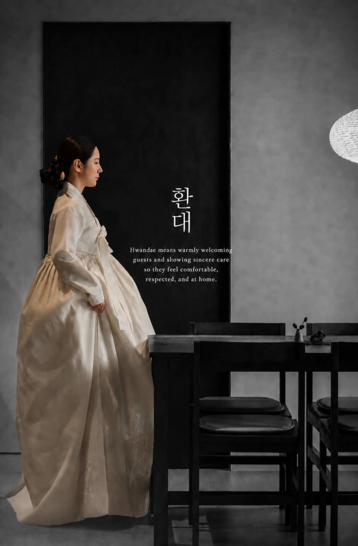 한성대입구역6분
종로/광화문/Ddp
경복궁/최대6인
막걸리이벤트
무료주차/짐보관
공항버스 - Seoul
