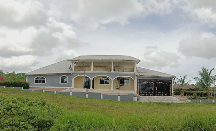 Kpatalhee's Place  (Disco Hill) - Liberia