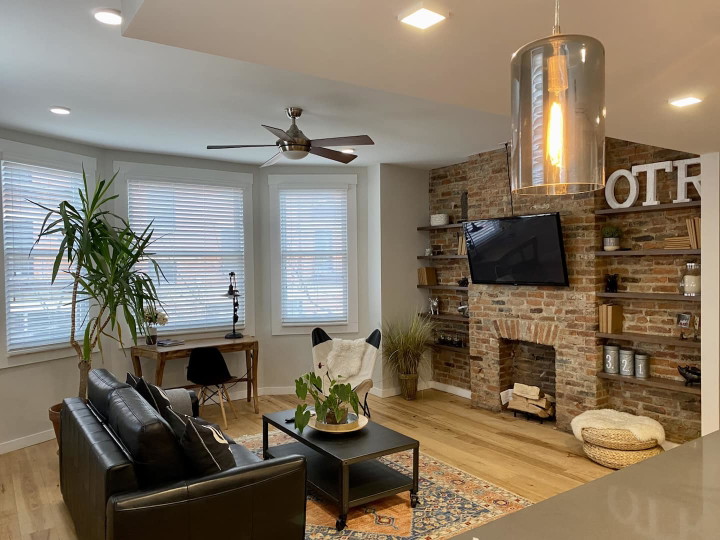 Bright & Cozy Otr Retreat | King Bed + Parking - Cincinnati