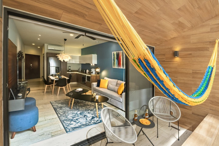Top-rated Oasis: Rooftop Pool Near Beach & 5th - Playa del Carmen